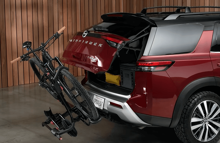 How easy is it to install a Nissan hitch-mounted bike rack? - Matt ...